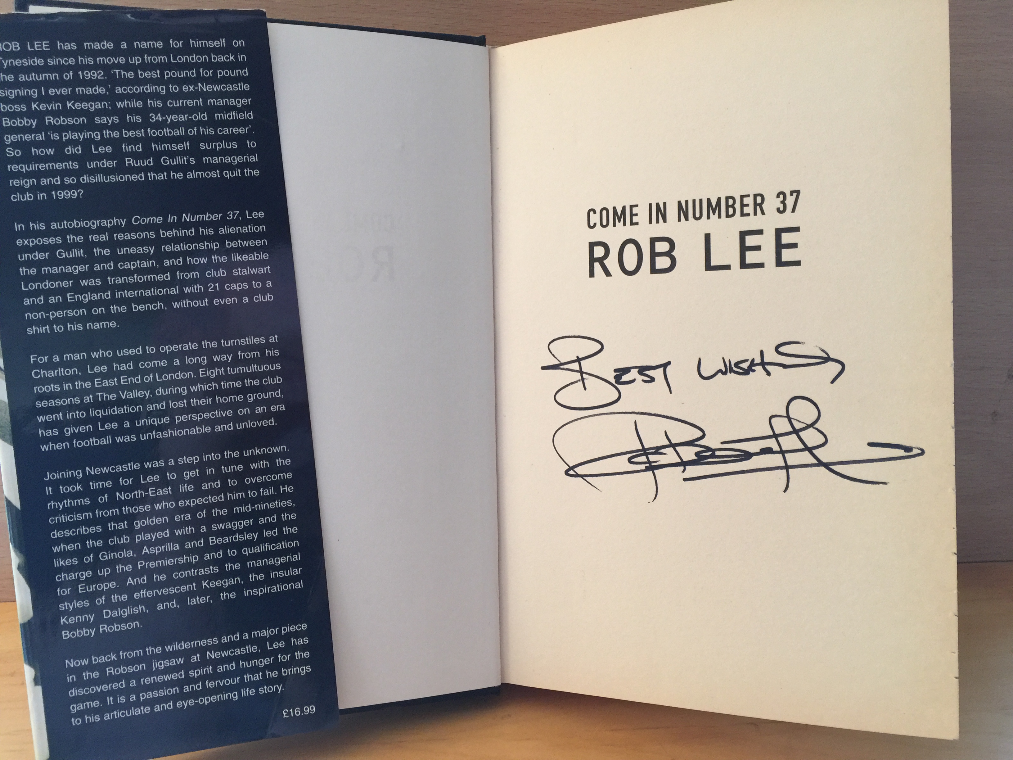 Robert Lee Signed Book - Dolbyhome